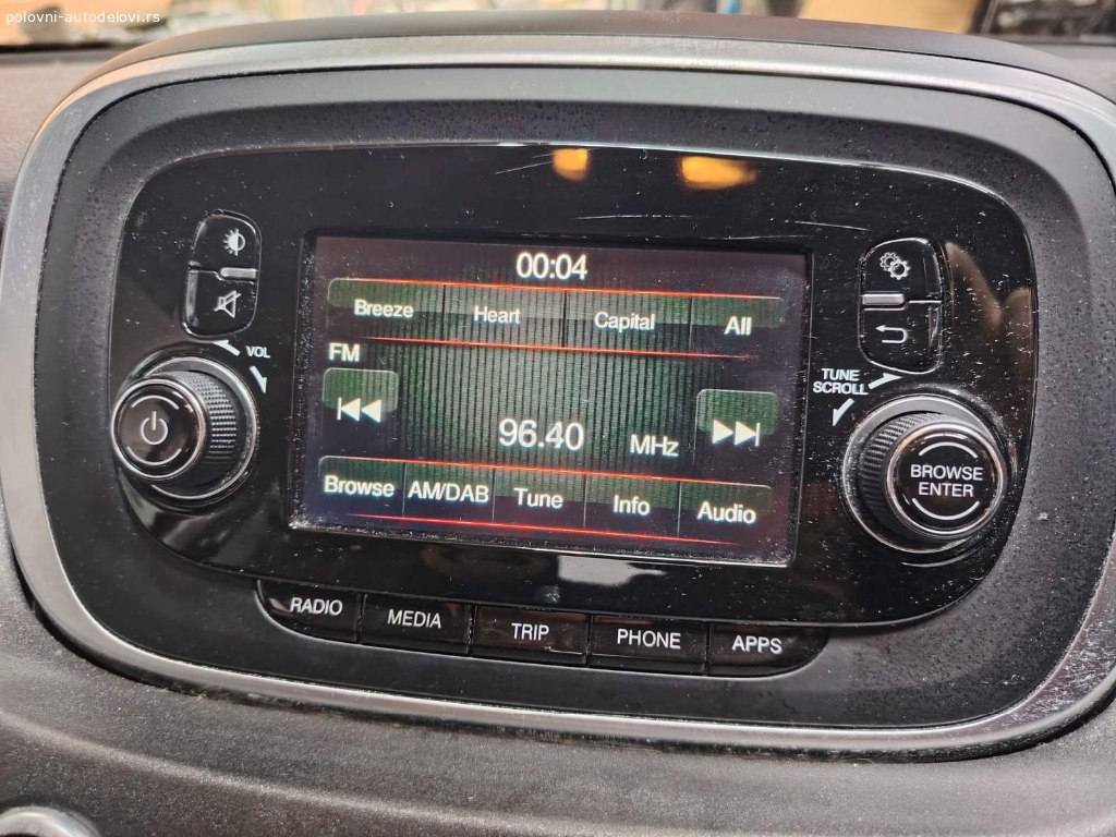 FIAT 500X RADIO ORIGINALNI DELOVI MOGUCA UGRADNJA DELOVA A