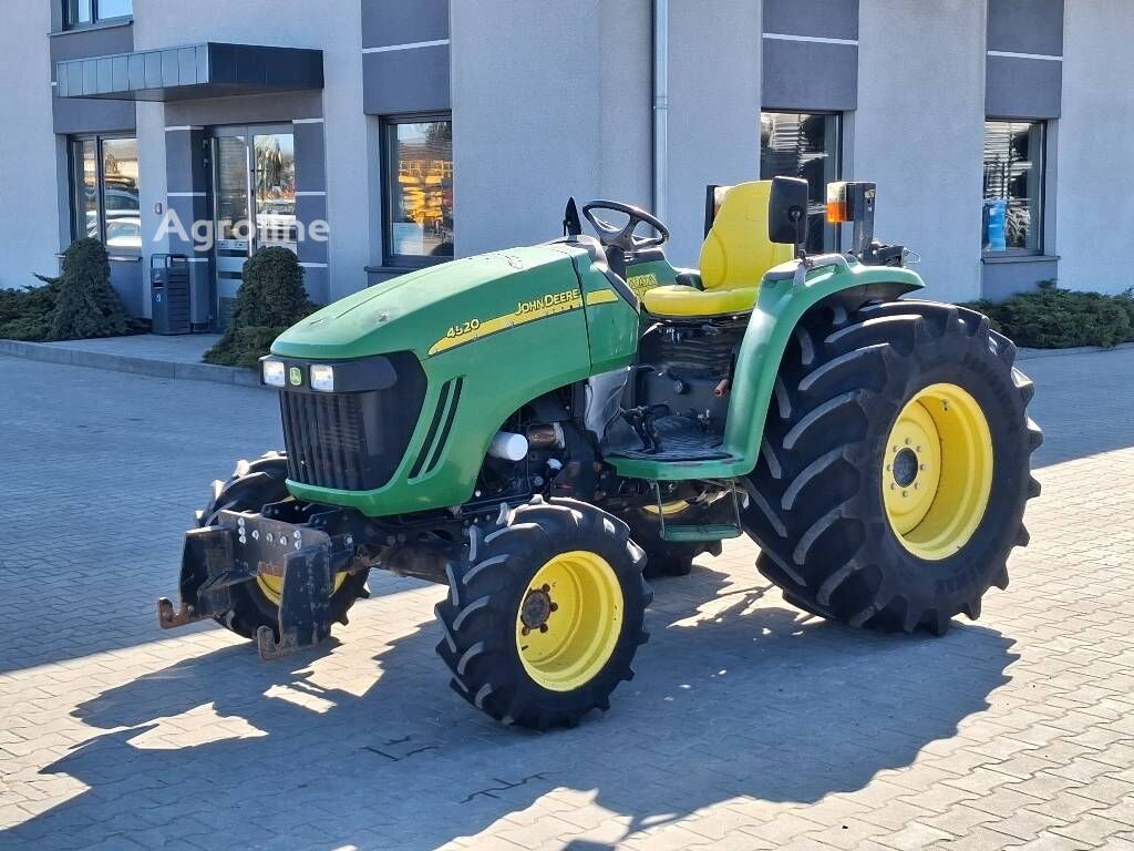 John Deere 4520 traktor točkaš