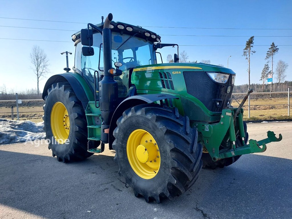 John Deere 6215R traktor točkaš