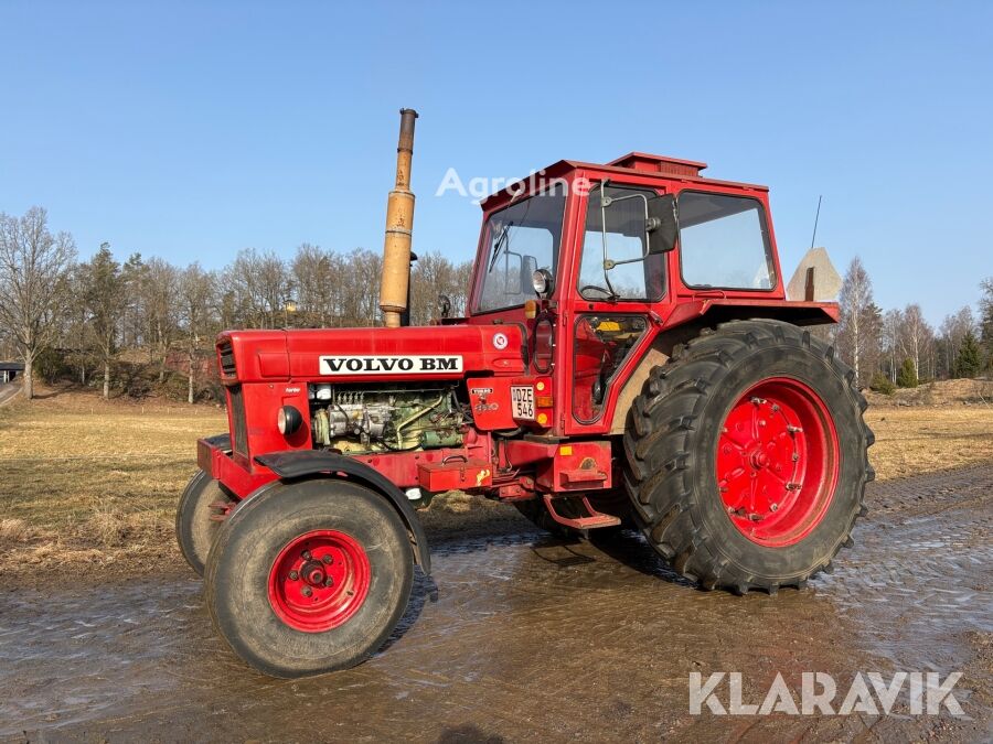 Prodaje se Volvo T810C traktor točkaš na aukciji