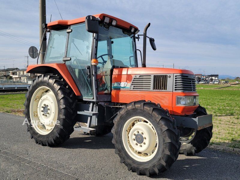 Kubota TRACTOR(Kubota) traktor točkaš