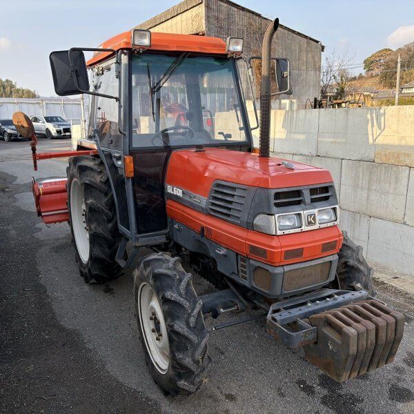 Kubota TRACTOR(Kubota) traktor točkaš