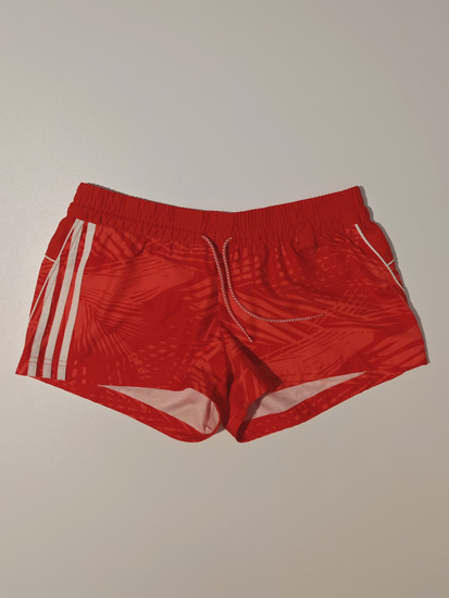 Adidas ženski šorc vel. 38