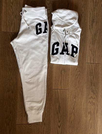 GAP AUTHENTIC TRENERKA