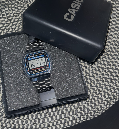 Casio digitalni sat, unisex model