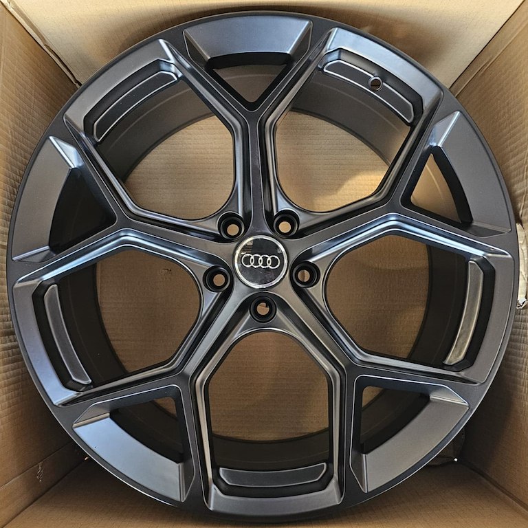 ALU FELNE
9J x20 ET30 5X112