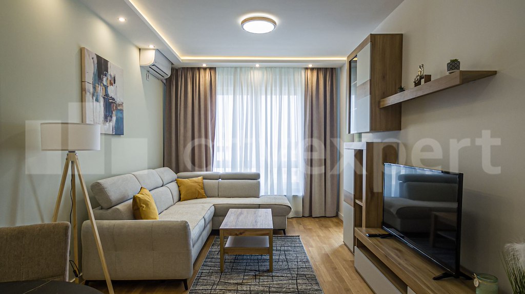 Stan Izdavanje Novi Sad Bez skrivenih troškova - 42m², Bulevar Jovana Dučića, Novi Sad - 450€