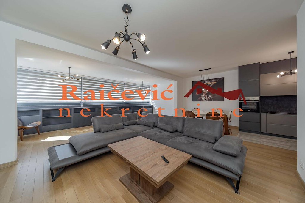 Trosoban stan, Beograd - Vozdovac | Izdavanje · 95m² · 1.350€