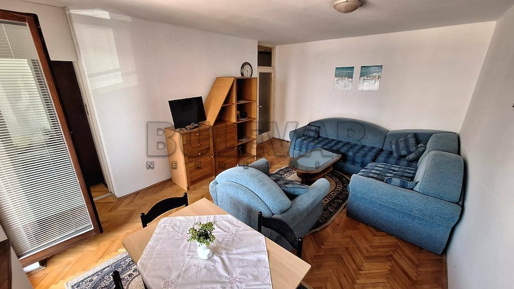Dvoiposoban stan, Niš - Tehnički fakultet | Izdavanje · 65m² · 300€