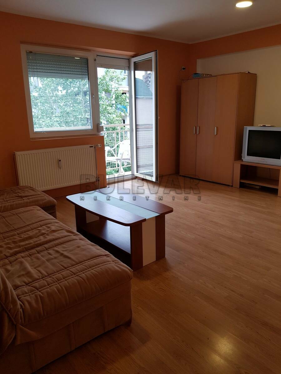 Jednoiposoban stan, Niš - Rasadnik | Izdavanje · 52m² · 300€
