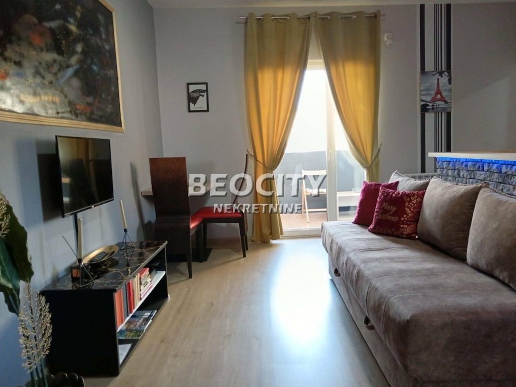 Dvosoban stan, Novi Sad - Centar | Izdavanje · 37m² · 450€