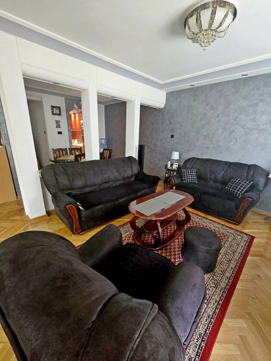 Troiposoban stan, Beograd - Karaburma | Prodaja · 77m² · 250.000€