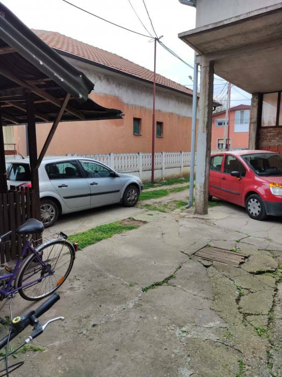 Dvoiposoban stan, Jagodina | Prodaja · 72m² · 30.000€
