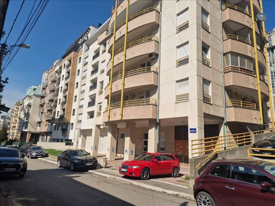 Vračar-Metohijska 3.0 91m2 Nov lux renoviran