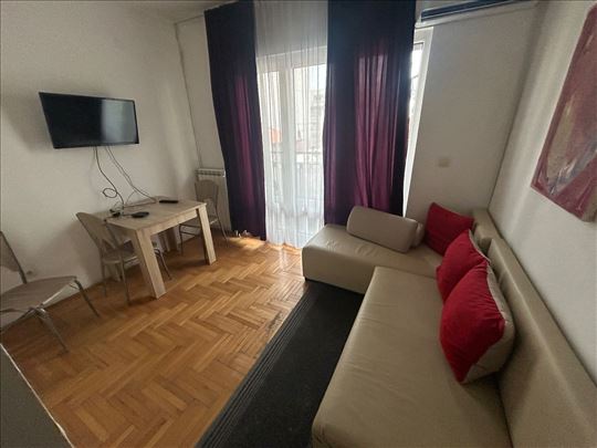 Izdaje se pet friendly dvosoban stan od 50m2