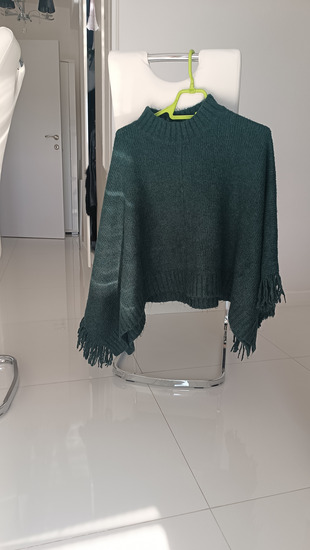 Zara knit velicina M/l. Po meni od xs....