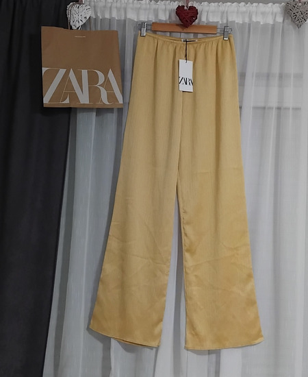 Zara pantalone sirokih nogavica sa etiketom S 36
