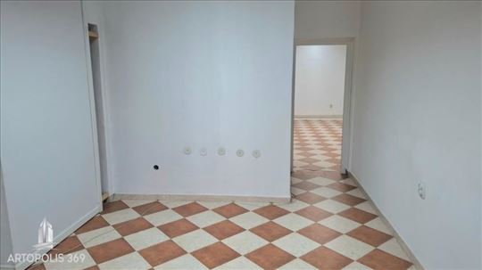 120 m2, Prvomajska, 8 prostorija + 3 mokra čvora I