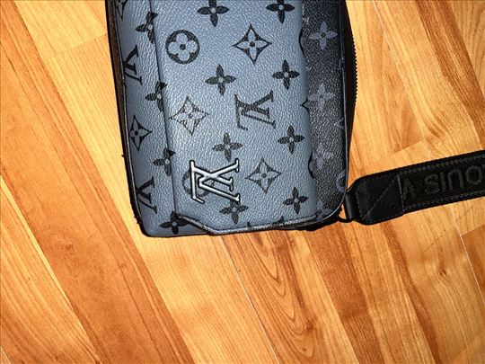 louis vuitton muska torbica