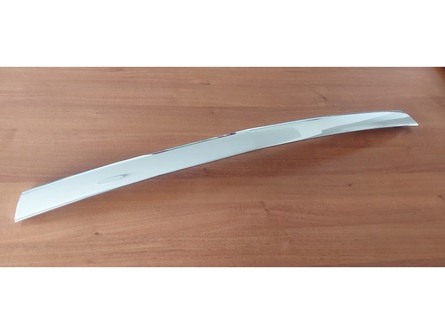 Moulding, trunk lid, for Opel Astra H - 93310734