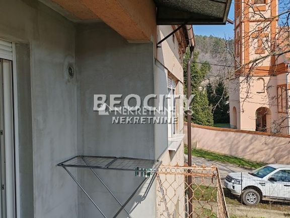 Sremska Mitrovica, Ležimir, , 4.0, 211m2, 119000EUR