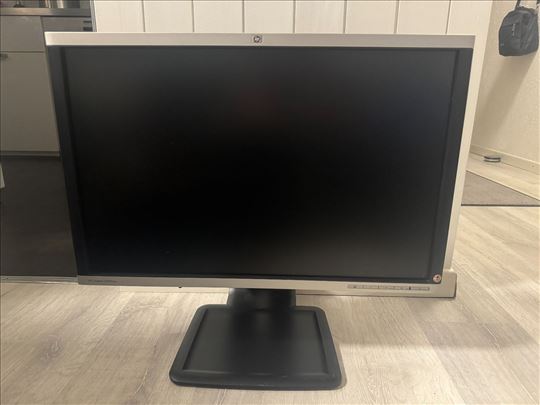 Monitor br.121 – HP LA2405wg – 24 LCD monitor