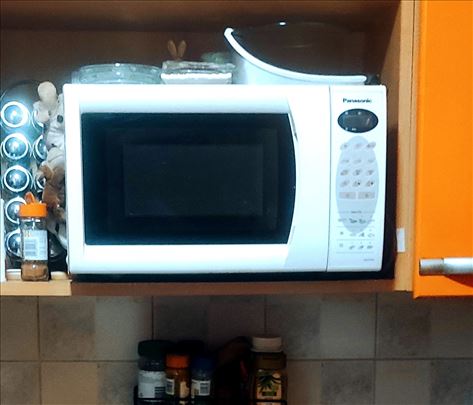 Mikrotalasna Panasonic NN153KWF za delove