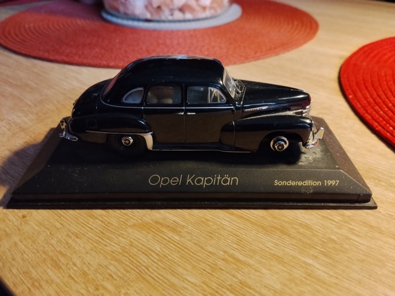 Opel Kapitan model