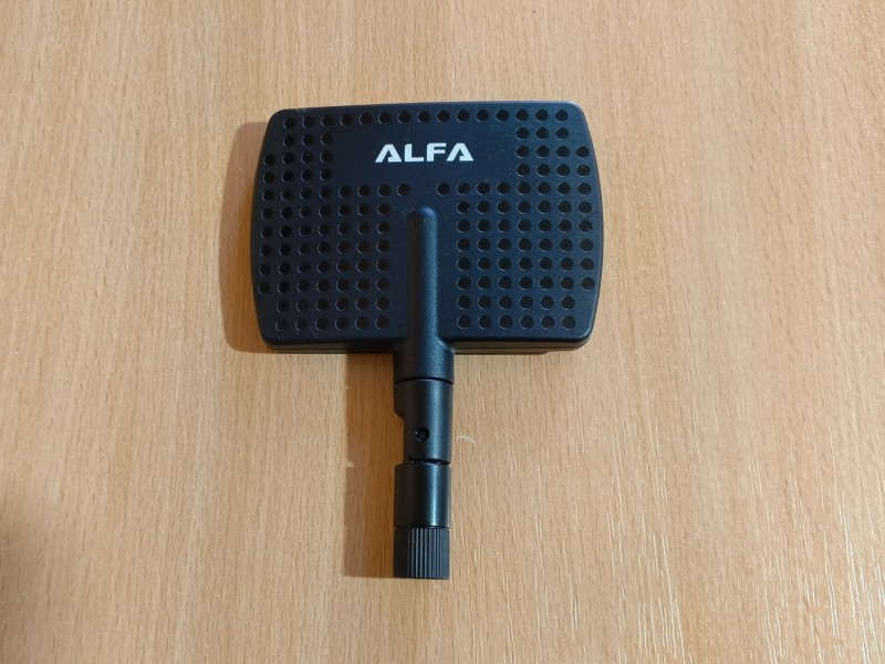 Alfa APA-M04 Usmerena WiFi Antena 7dBi RP-SMA