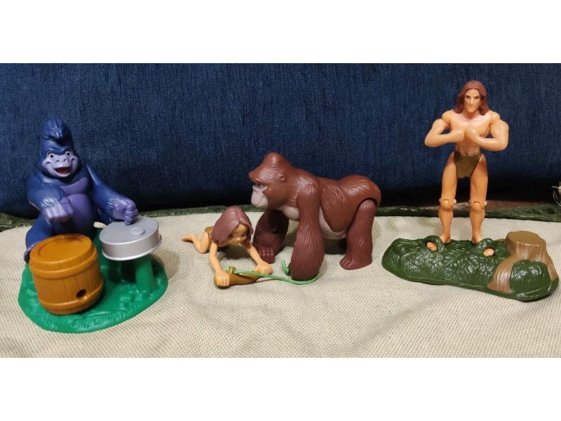 Tarzan sa ekipom po Mekdonald receptu