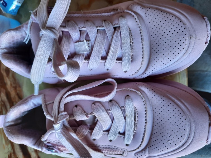 Roze patike za devojčice Skechers br.33