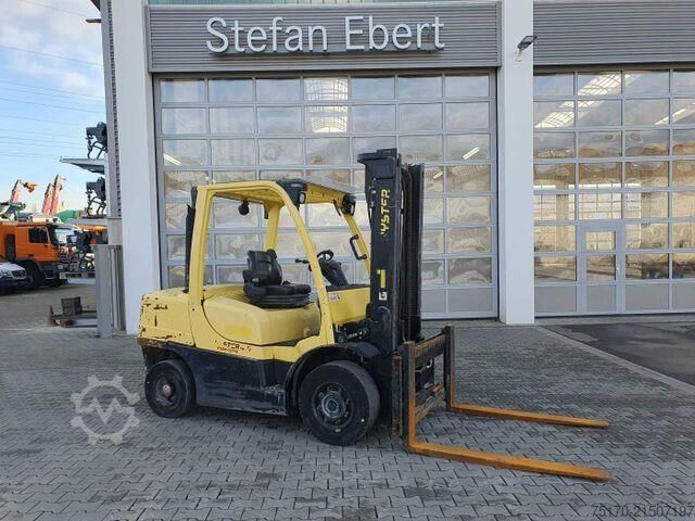 Viljuškar
Hyster H4.5 FT S5 / Duplex: 3.40m / nur 3.366h! / SS