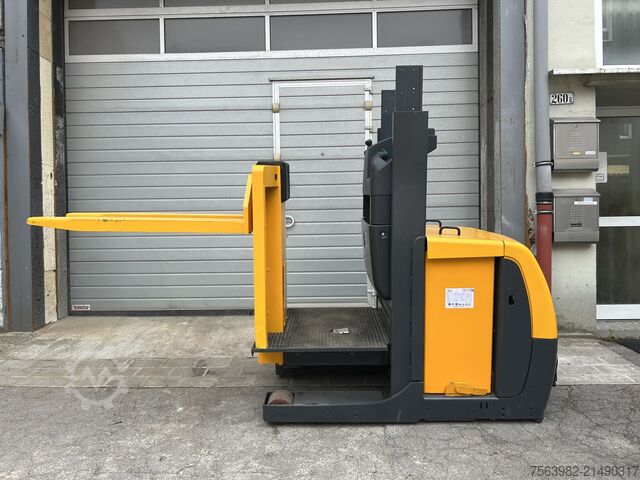 Jungheinrich EKS 110 komisioner, baterija NOVA
Jungheinrich EKS 110