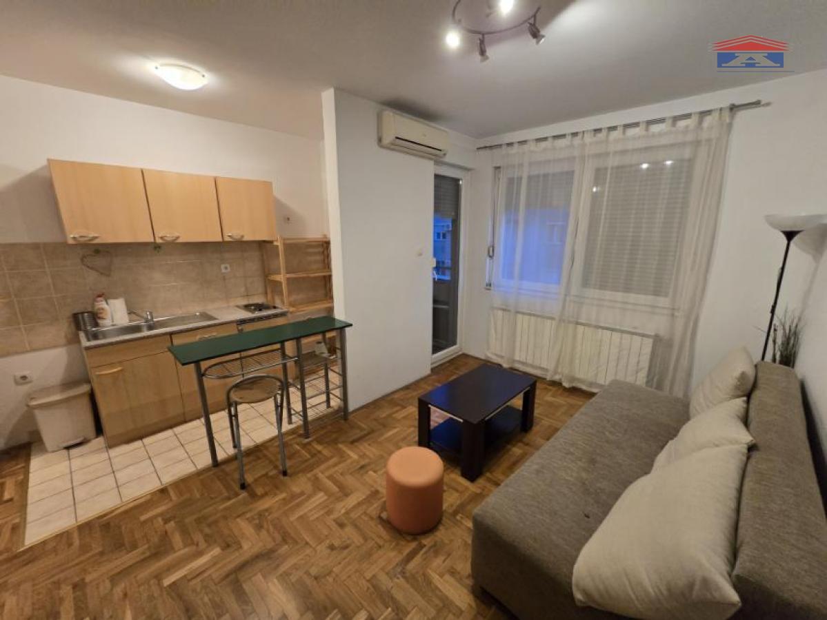 Stan - Novi Sad, Bulevar Evrope - ID oglasa 2333
Stan - Novi Sad, Bulevar Evrope  - ID oglasa 2333