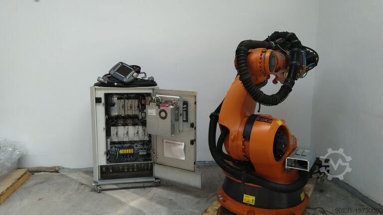 Industrijski robot
KUKA KRC2 KR 200 L140-2 comp 2007 MODEL