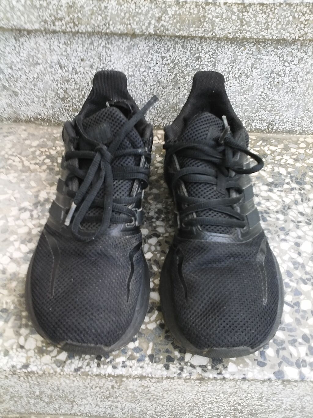 Adidas patike br.37,5 gaziste 23,5 SNIZENJE