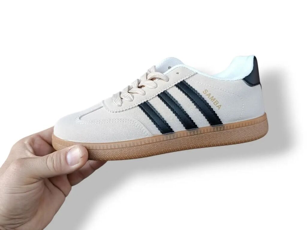 Adidas Samba 2026 patike – više boja - Model: Adidas Samba - Dizajn
