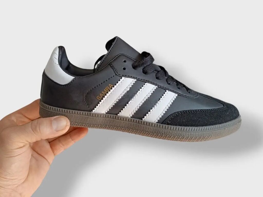 Adidas Samba patike 2026 – klasičan model sa prepoznatljivim dizajnom