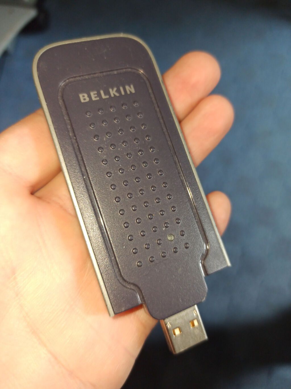 Belkin USB Network Adapter Adapter za prijem internet signala. Ide