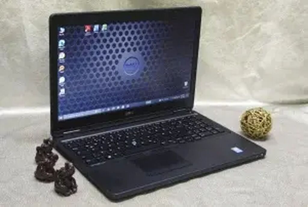Laptop Dell Latitude E5550/i5 5200U Odlican laptop Dell Latitude
