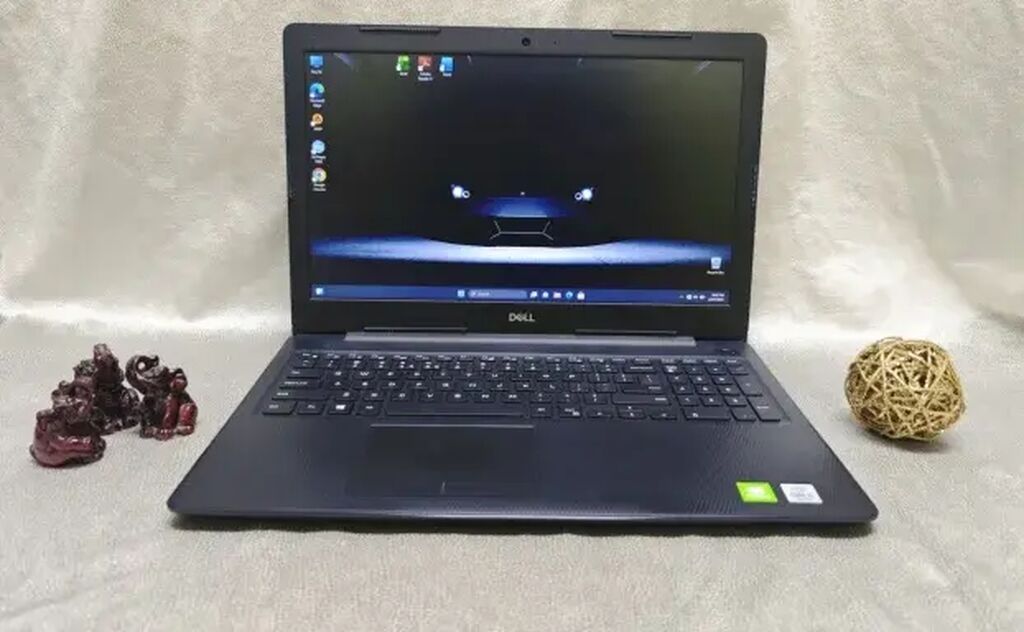 Laptop Dell Inspiron P75F/i5-1035G1 Odlican laptop Dell Inspiron P75F