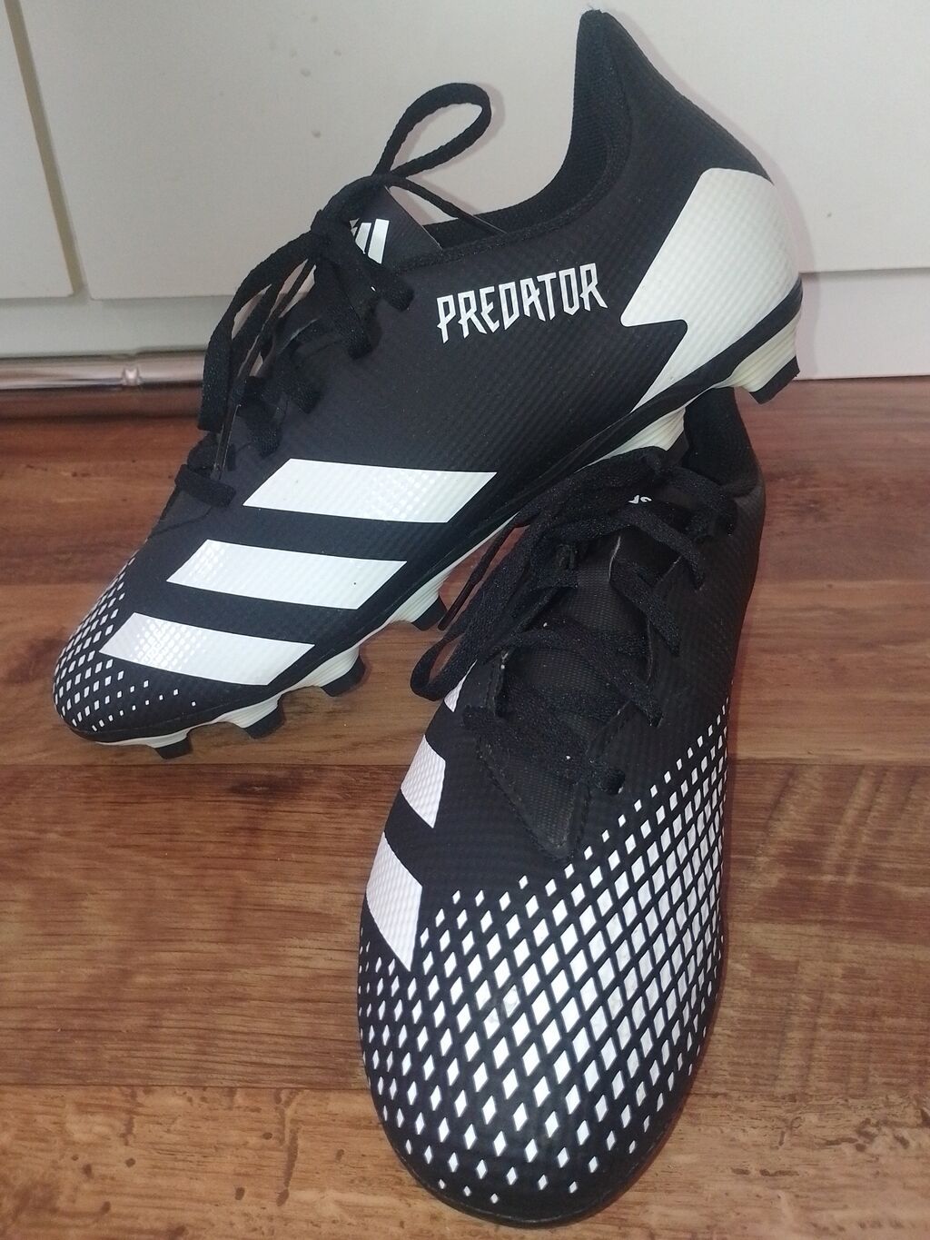 Kopacke ADIDAS PREDATOR br 43 su u perfektnom stanju (donesene iz