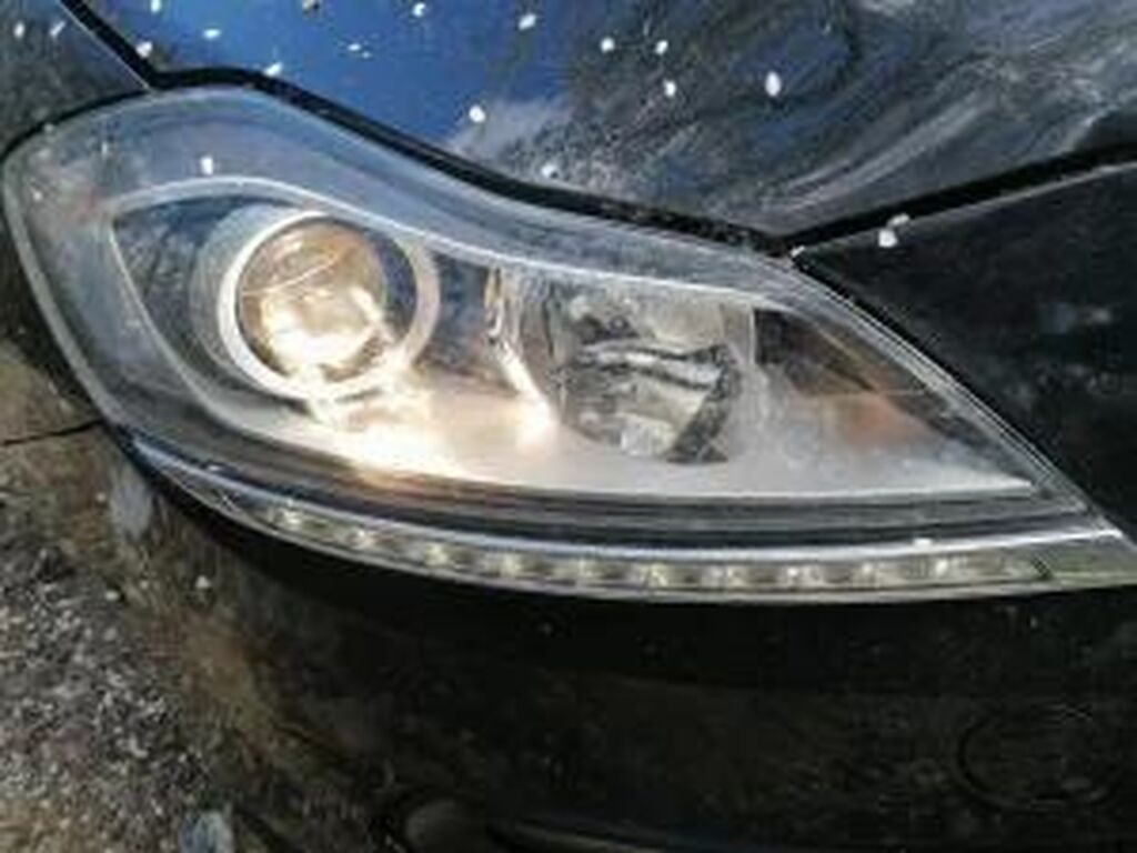 Lancia delta desni far. Lancia delta desni far Originalni delovi Alfa