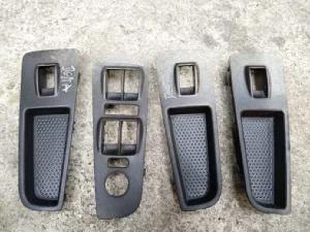 Lancia delta plastike prekidaca stakla. Lancia delta plastike