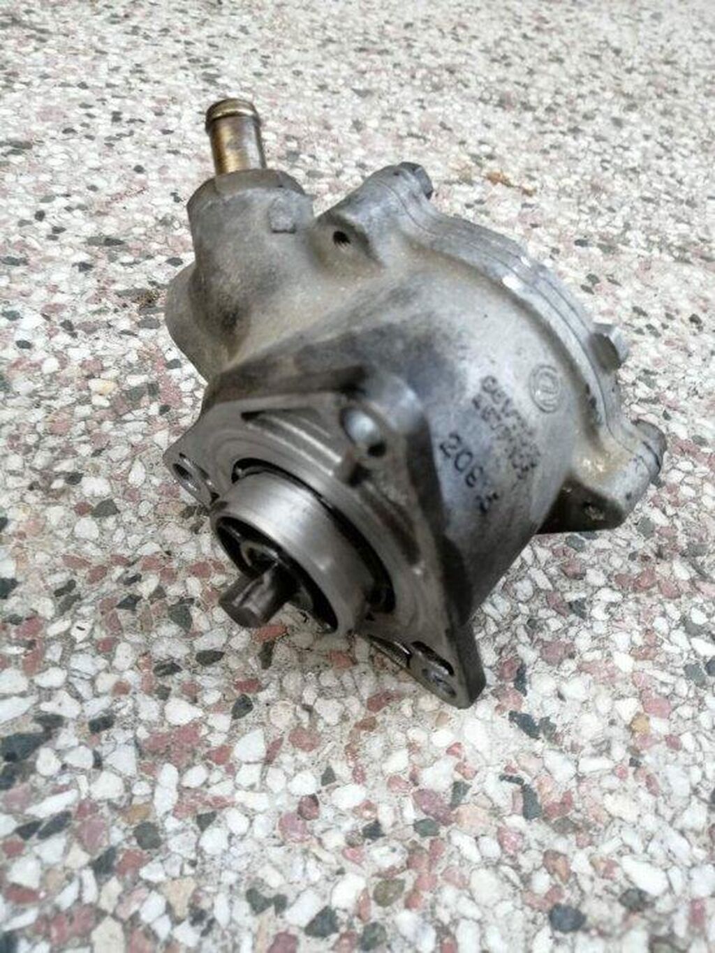 Fiat stilo vakum pumpa. Originalni polovni delovi 147-156-GT-159-Fiat