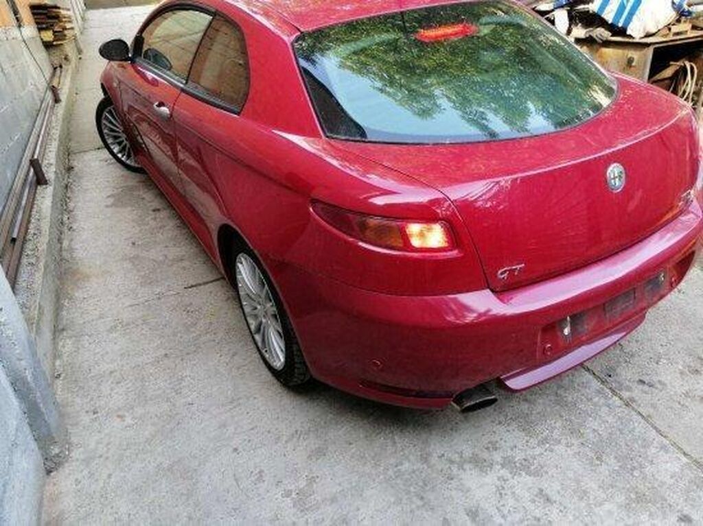 Alfa Romeo GT zadnje staklo. Alfa Romeo GT zadnje staklo Kontakt 140 0