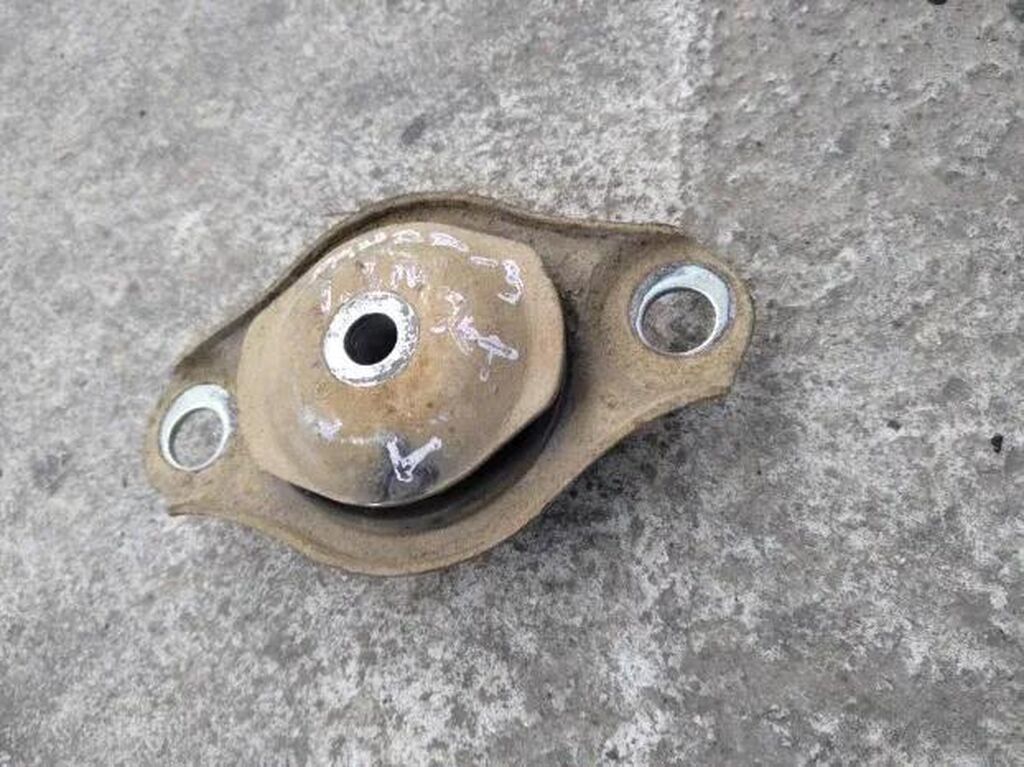 Fiat panda 3 levi nosac motora. Fiat panda 3 levi nosac