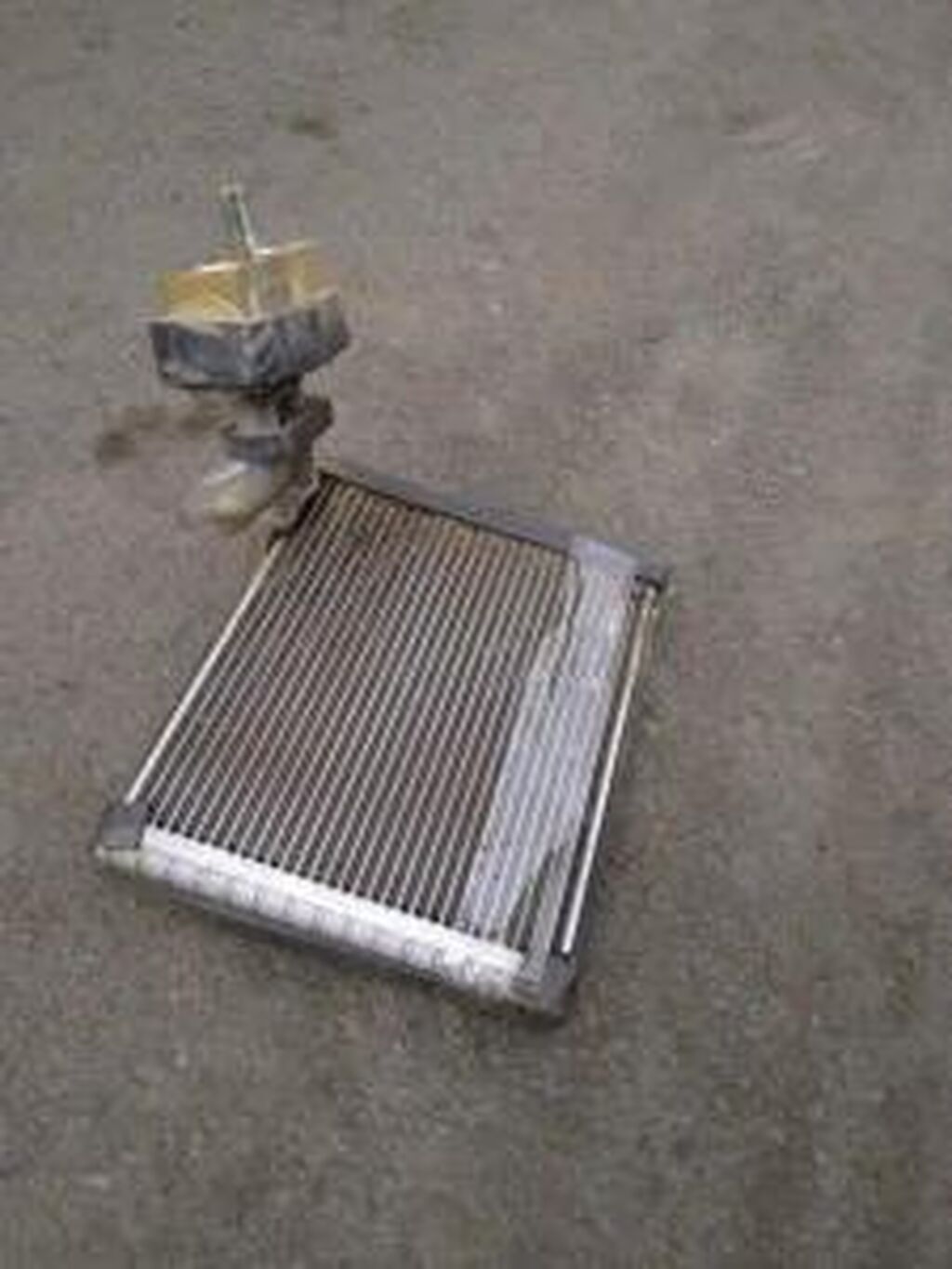 Fiat panda 3 hladnjak klime u kabini. Fiat panda 3 hladnjak klime u