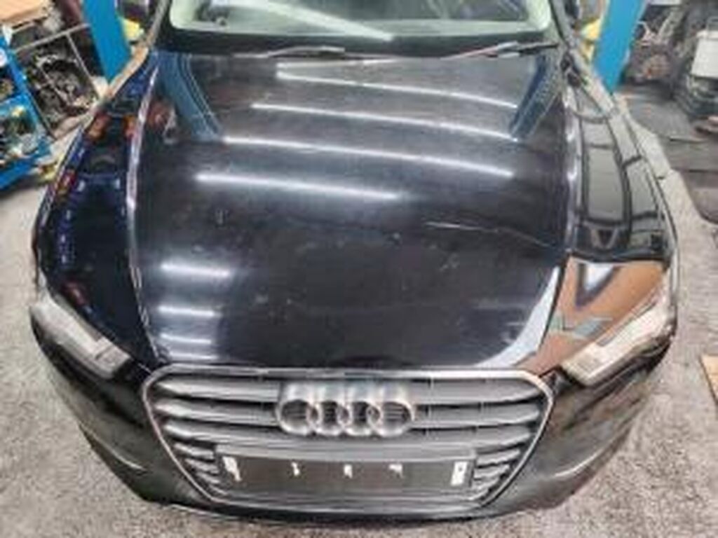 Audi a3 8v hauba kod boje LY9B . Audi a3 8v hauba kod boje LY9B