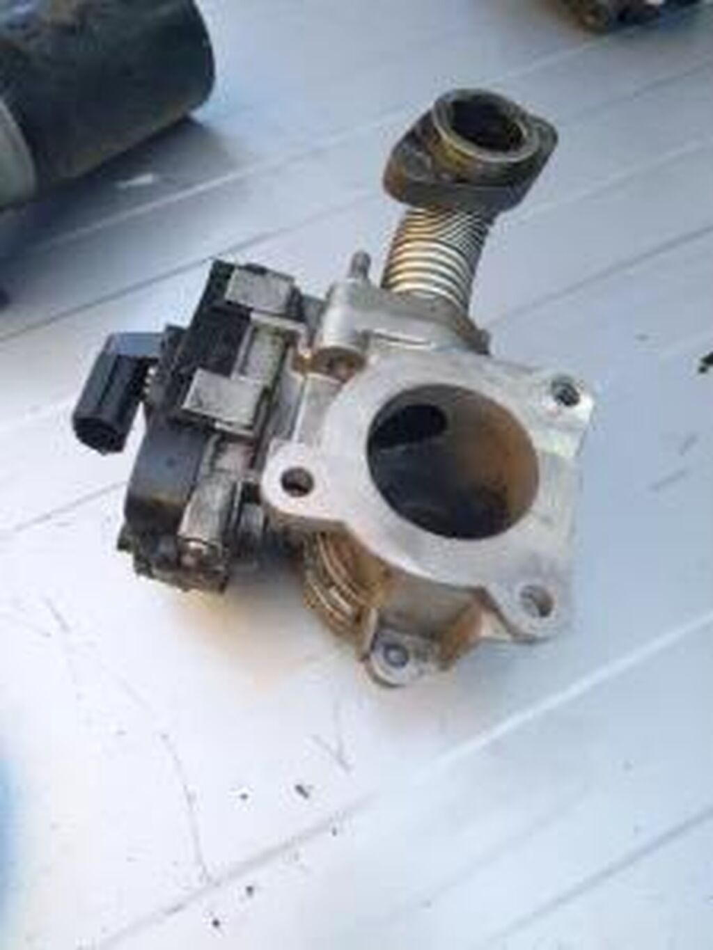 Fiat Grande Punto klapna gasa 1.9 jtd 120ks. Fiat Grande Punto klapna